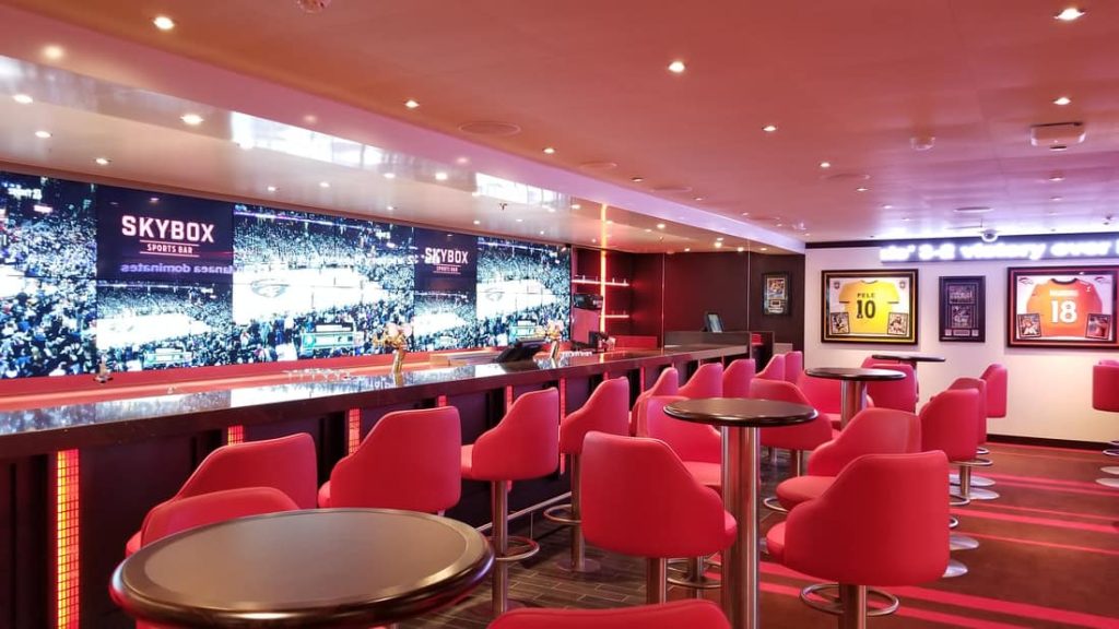 The Best Cruise Ship Sports Bars To Watch NFL Games