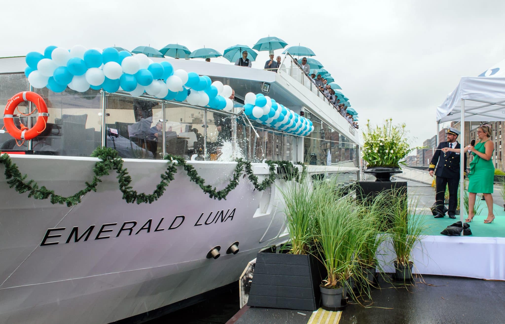 Emerald Cruises’ Christens Emerald Luna